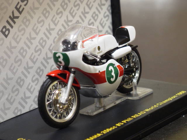 Phil Read Yamaha RD05 1968 1:24