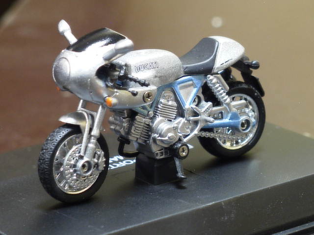 Ducati Sportclassic 1000 Paul Smart replica 1:32