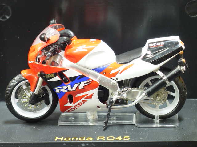 Honda RC45, RVF 1:24