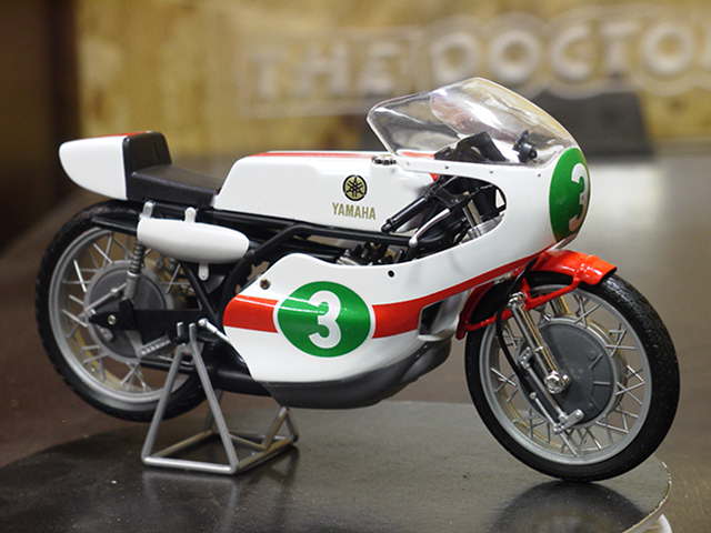 phil Read Yamaha RD05 1968 1:12