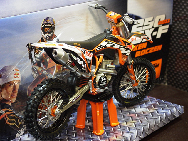 Ken Roczen KTM 250 SX-F 2011 Red Bull team 1:12