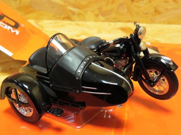 Harley Davidson panhead sidecar zijspan FL 1948 1:18