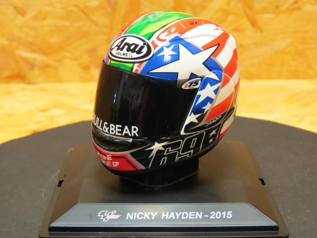 Nicky Hayden Arai helm 2015 1:5