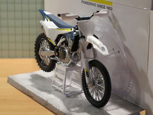 Husqvarna FC 450 2016 1:12