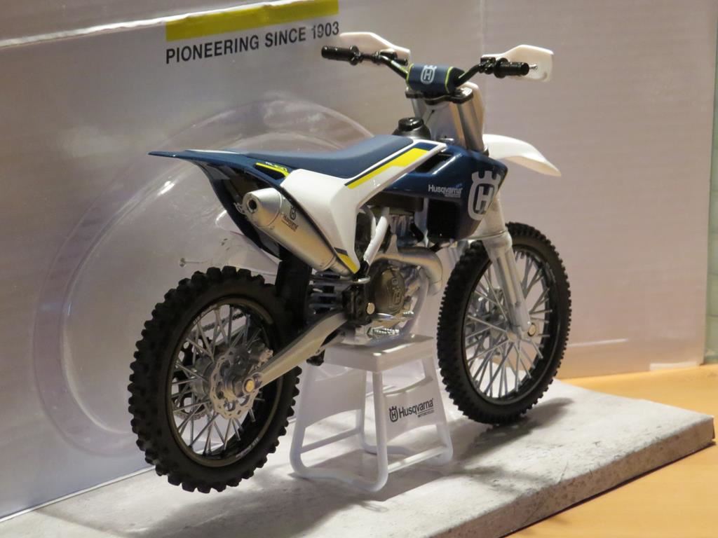 Husqvarna FC 450 2016 1:12