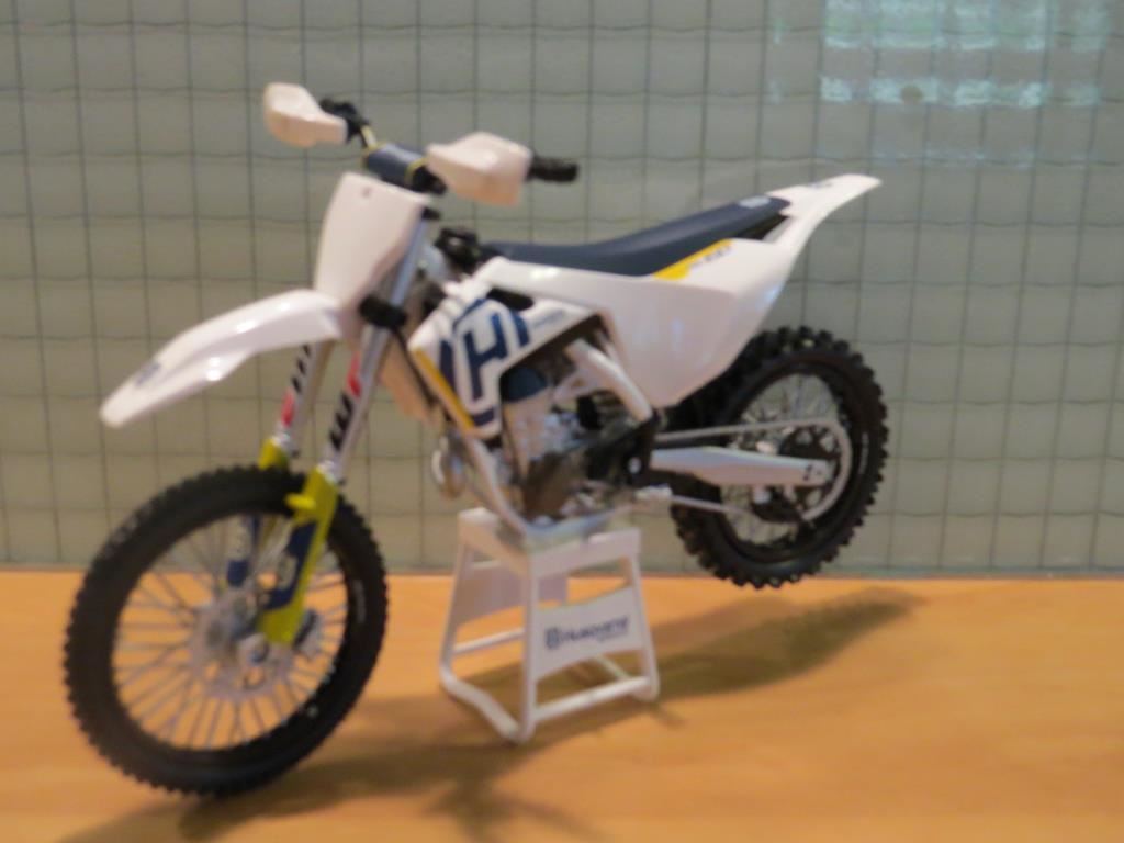 Husqvarna FC 450 2018 1:12