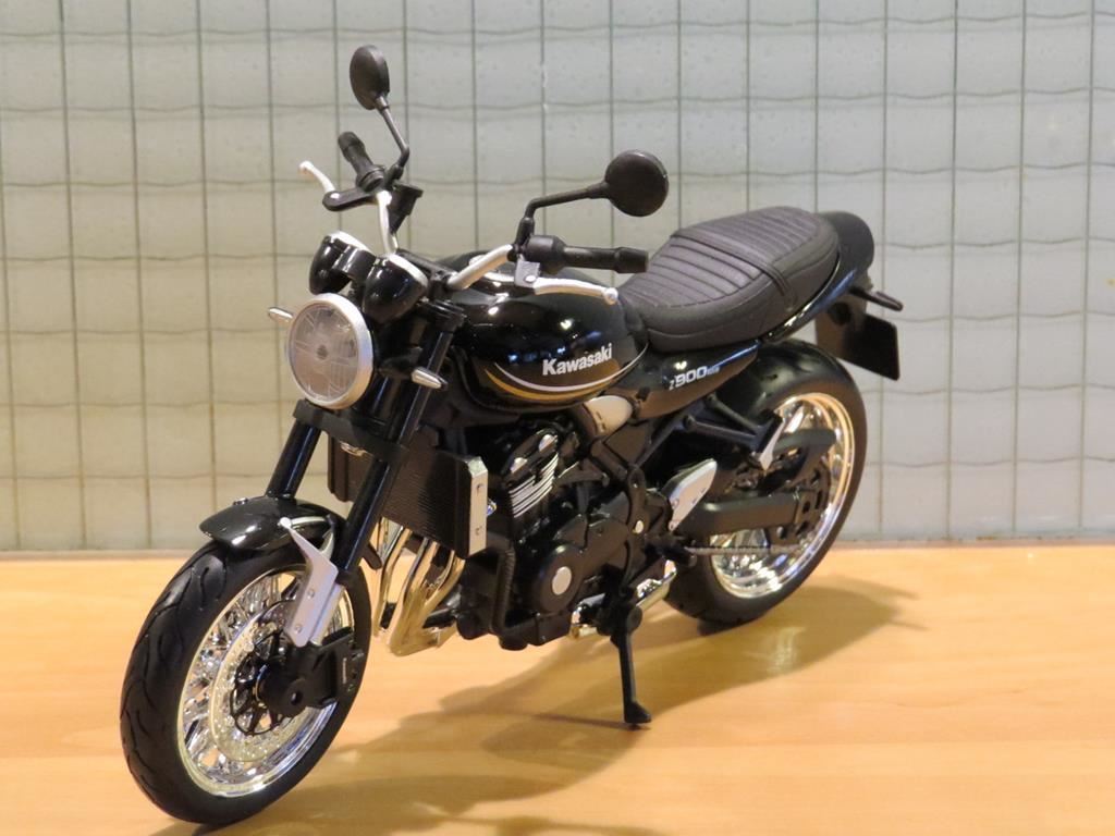 Kawasaki Z900rs 1:12