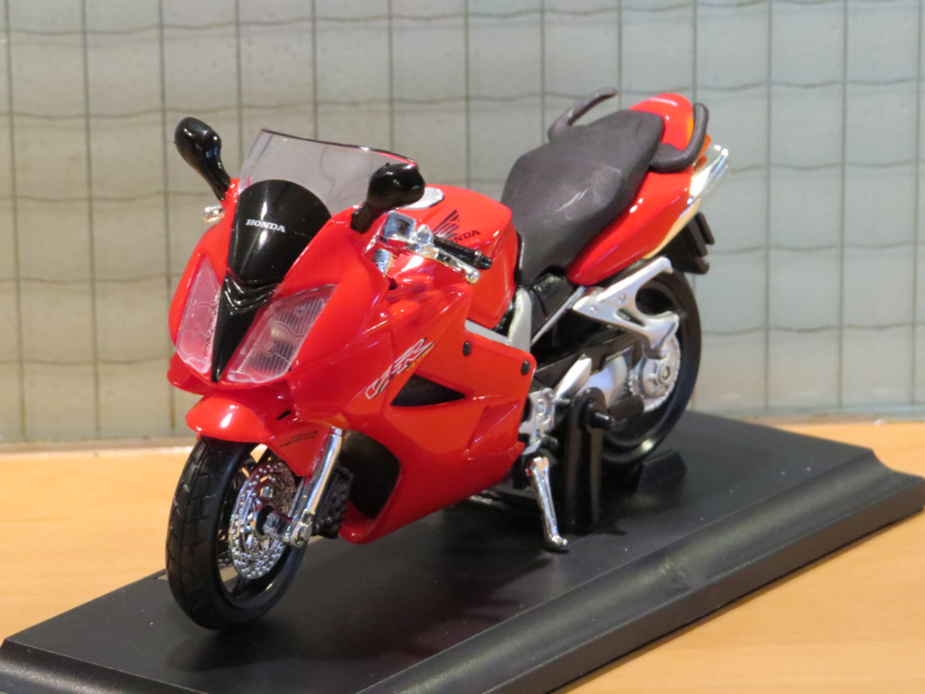 Honda VFR800 V-tec 1:18
