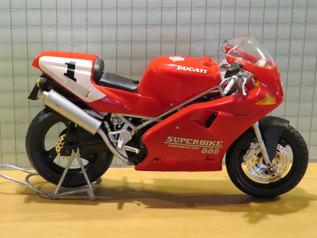 Ducati 888 1:9 protar