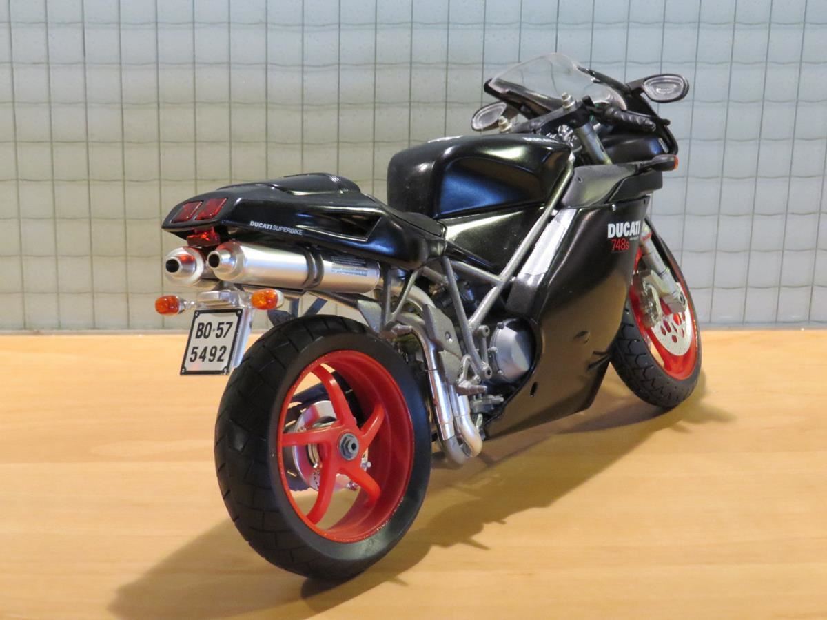 Ducati 748 1:9 protar