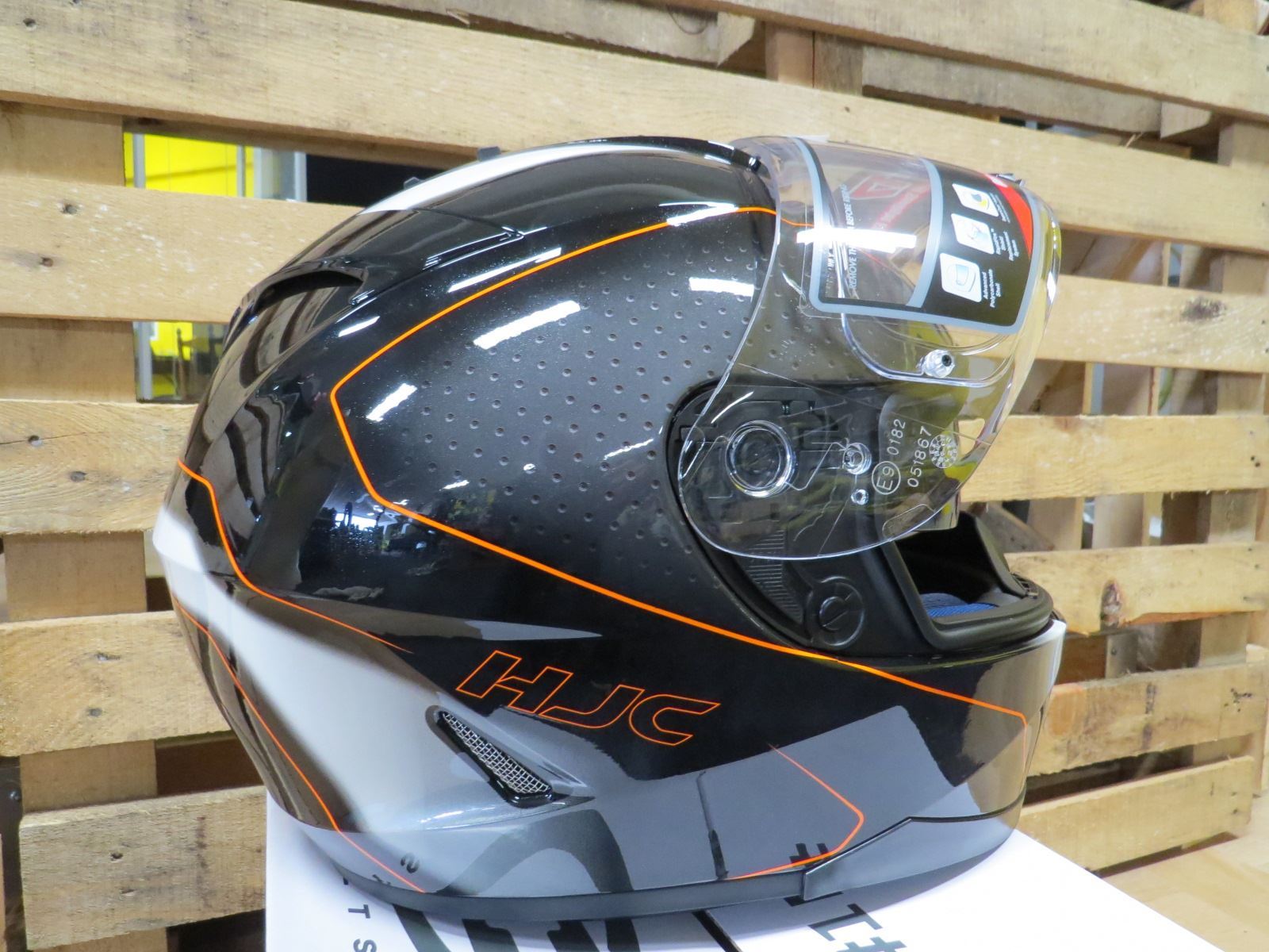 HJC IS-17 Arcus motorhelm