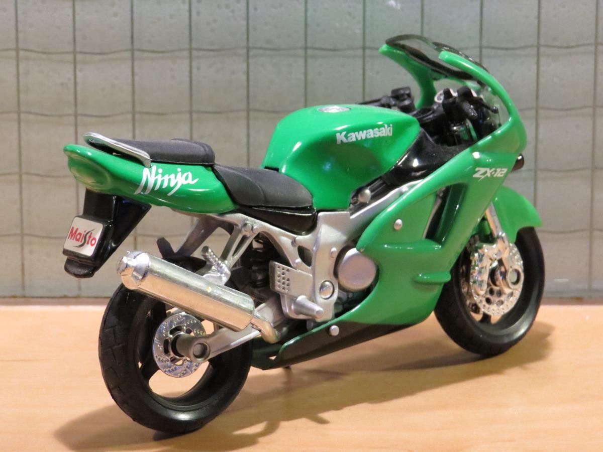 Kawasaki ZX-12R groen 1:18