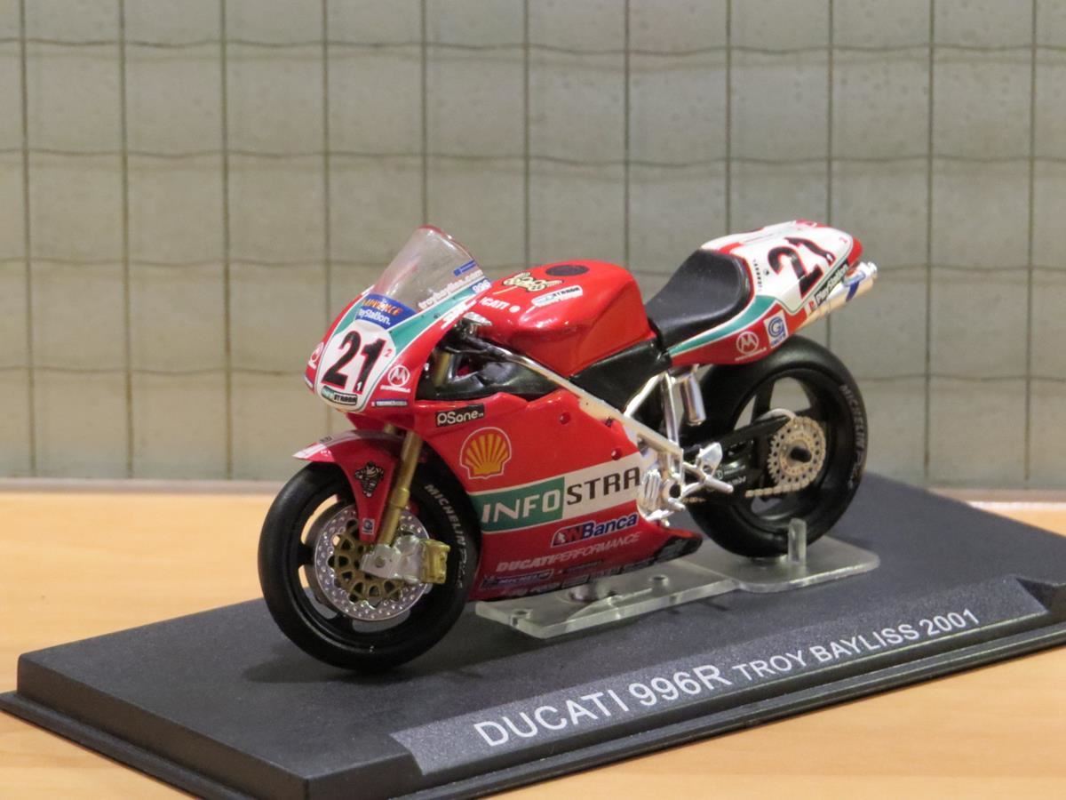Troy Bayliss Ducati 996R 2001 1:24