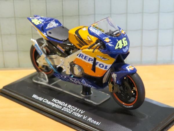 Rossi Honda RC211V 2002 1:22