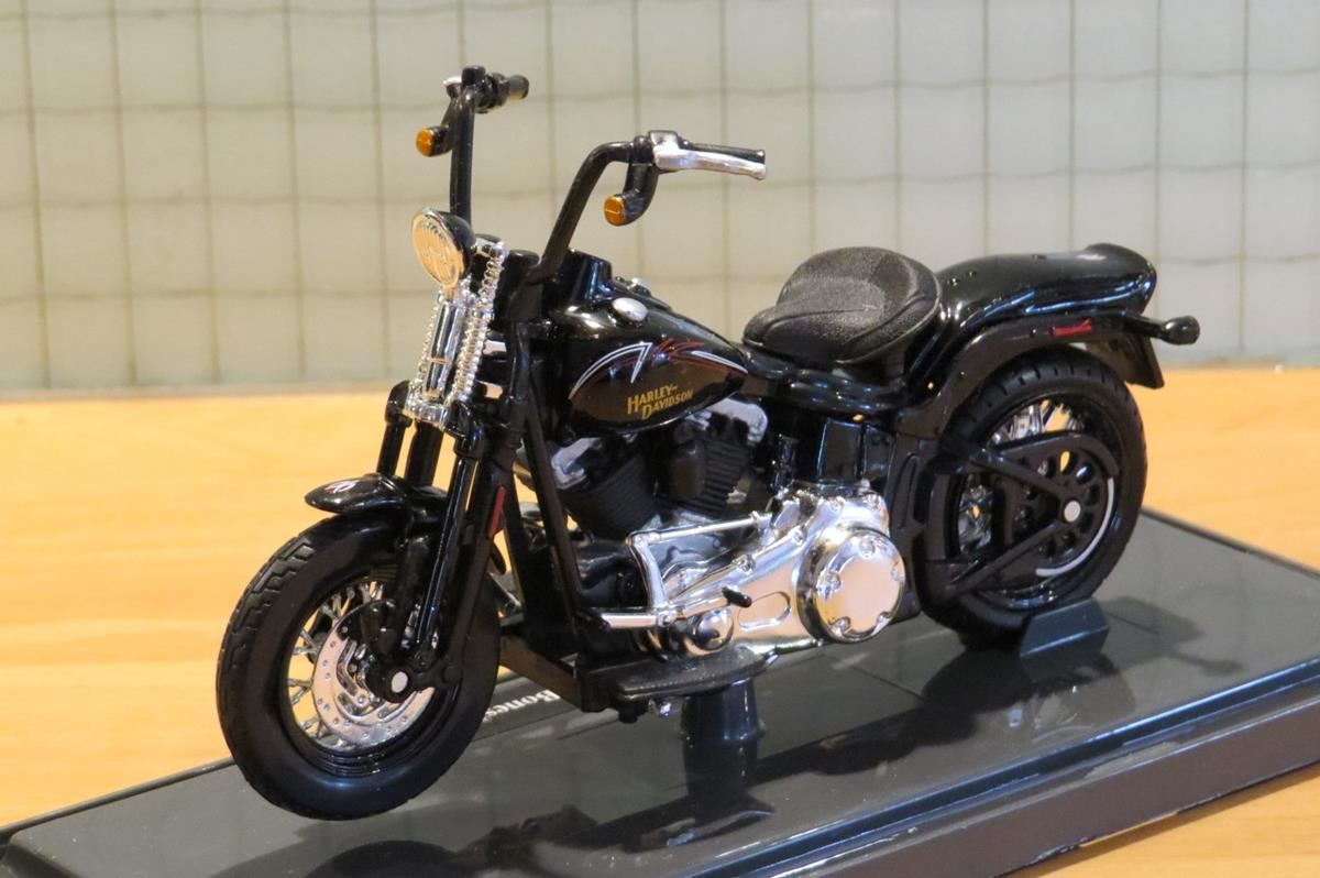 Harley Davidson FLSTSB Cross Bones 2008 1:18