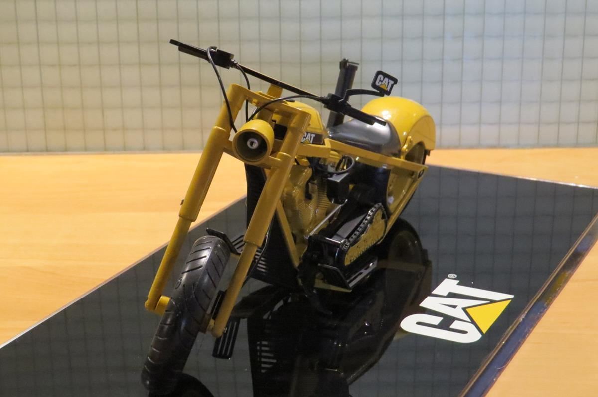 Caterpillar diecast bike 1:10