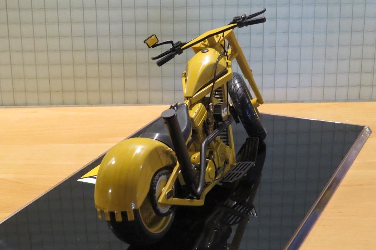 Caterpillar diecast bike 1:10