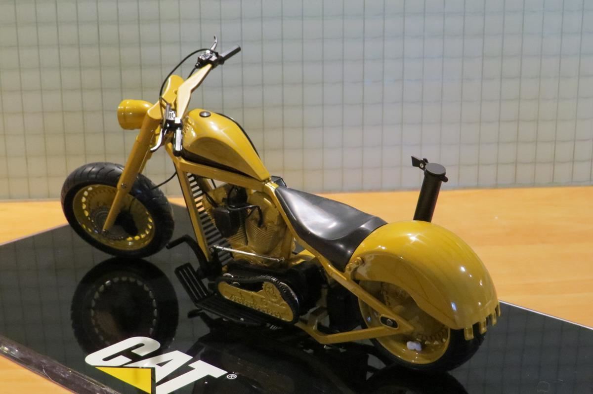 Caterpillar diecast bike 1:10