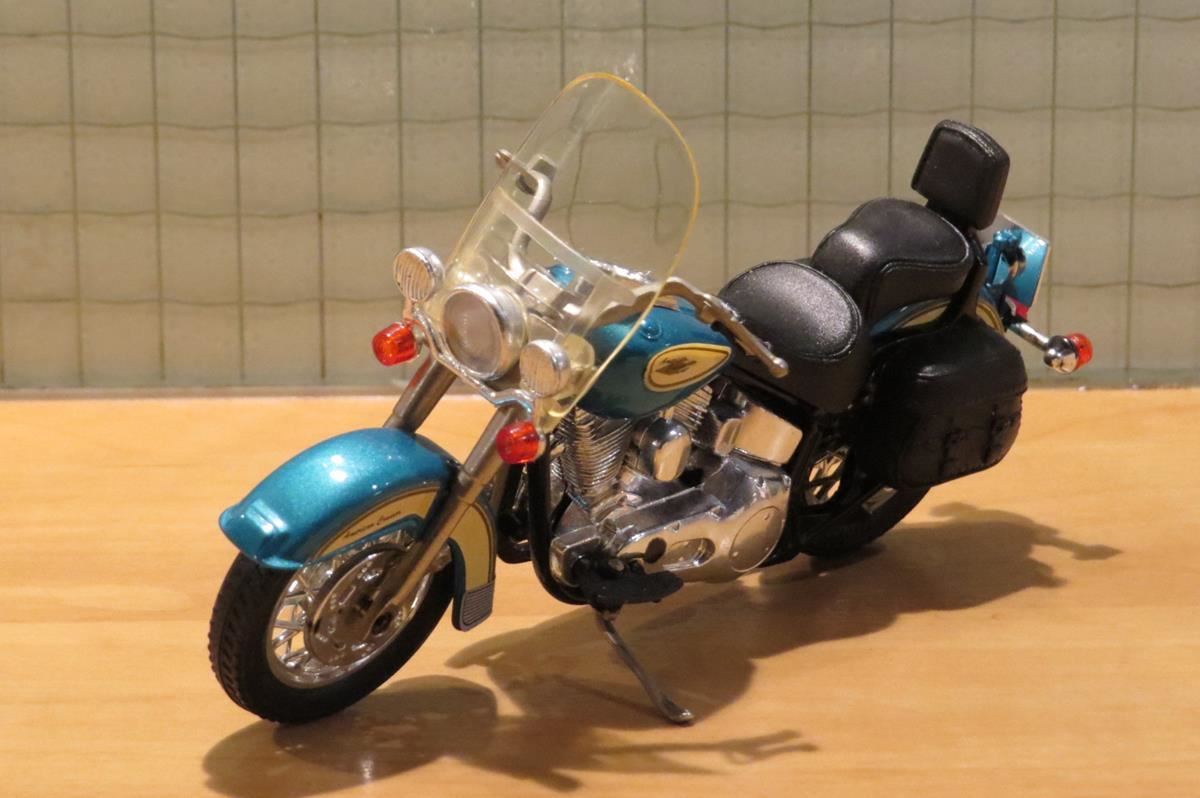 Harley Davidson custom Classic 1:18
