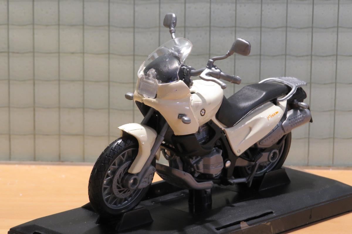 BMW F650ST 1:18