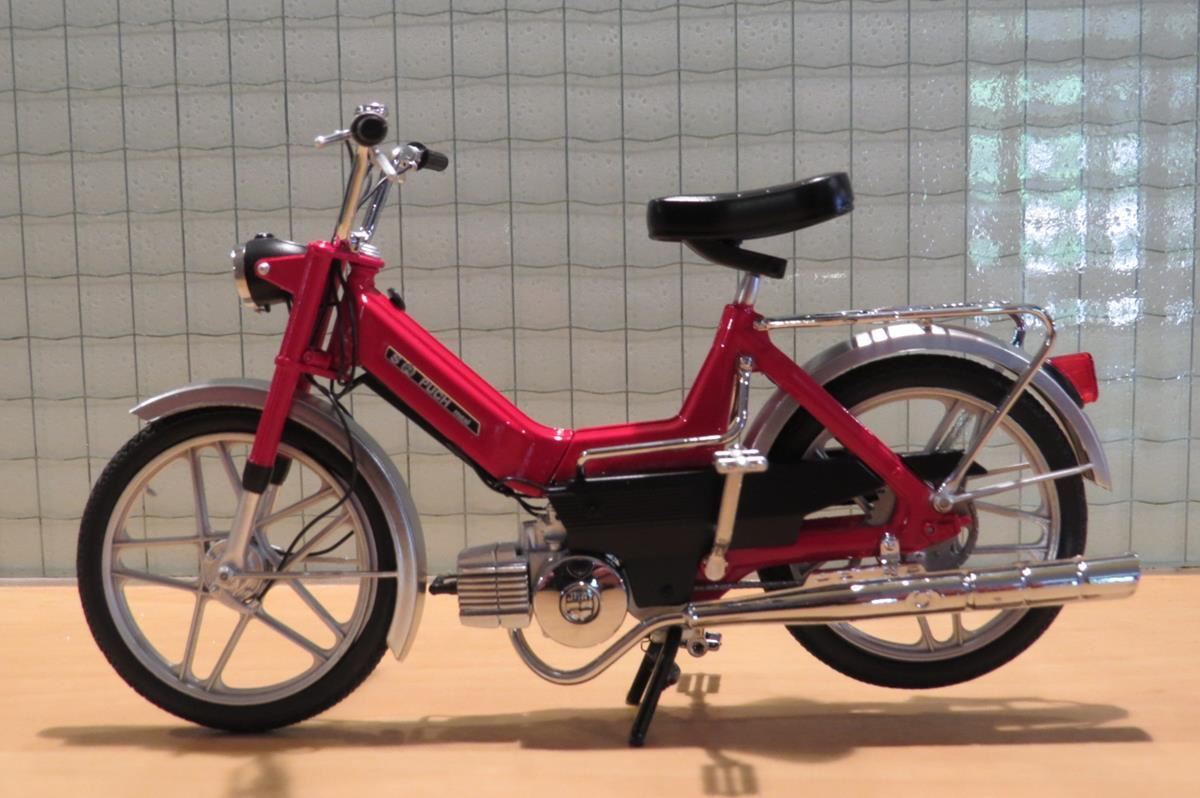 Puch Maxi N brommer 1:10