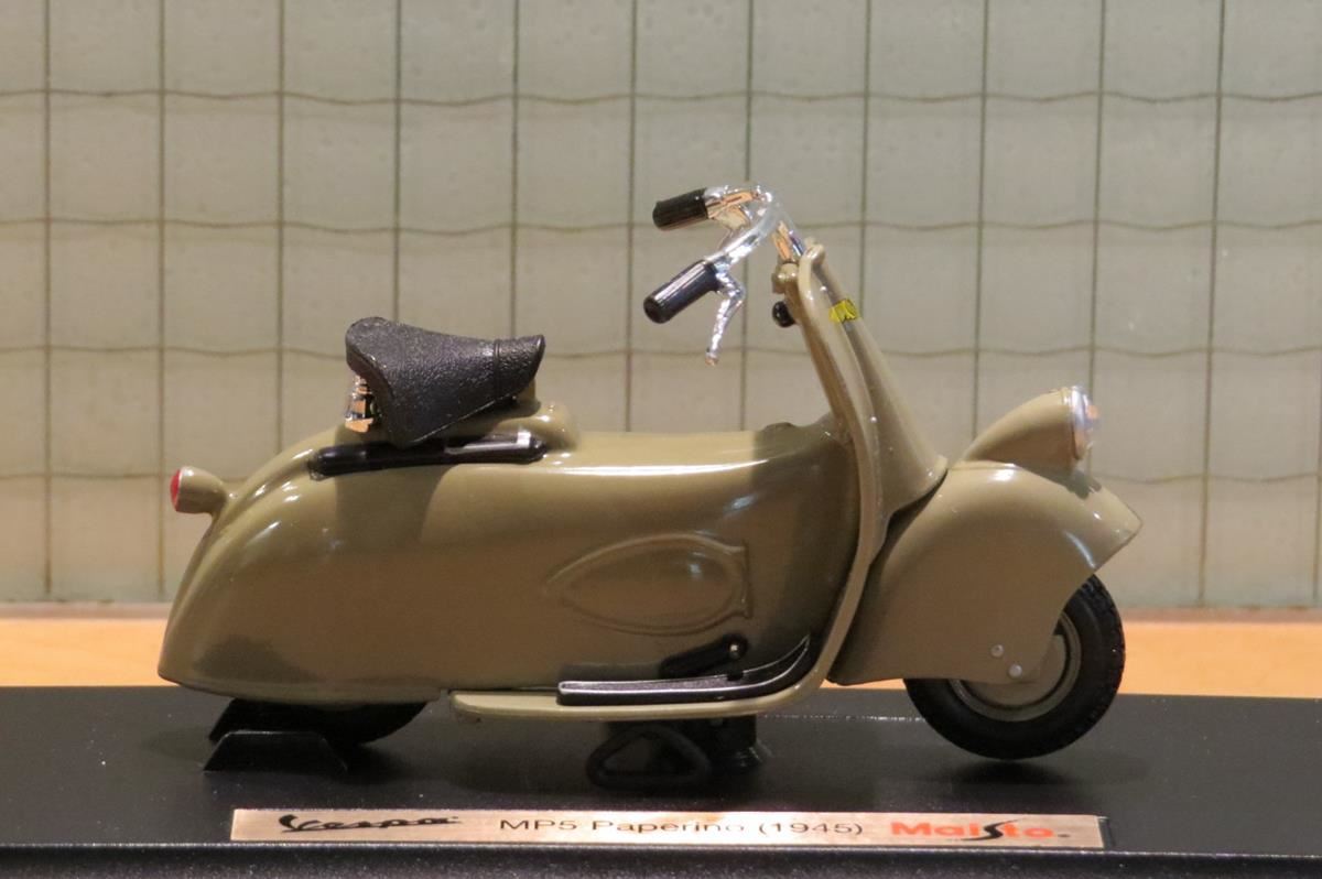 Vespa MP5 Paperino 1945 1:18