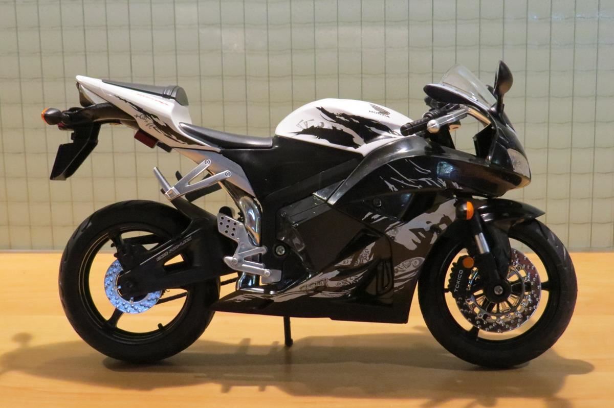 Honda CBR600RR 1:9