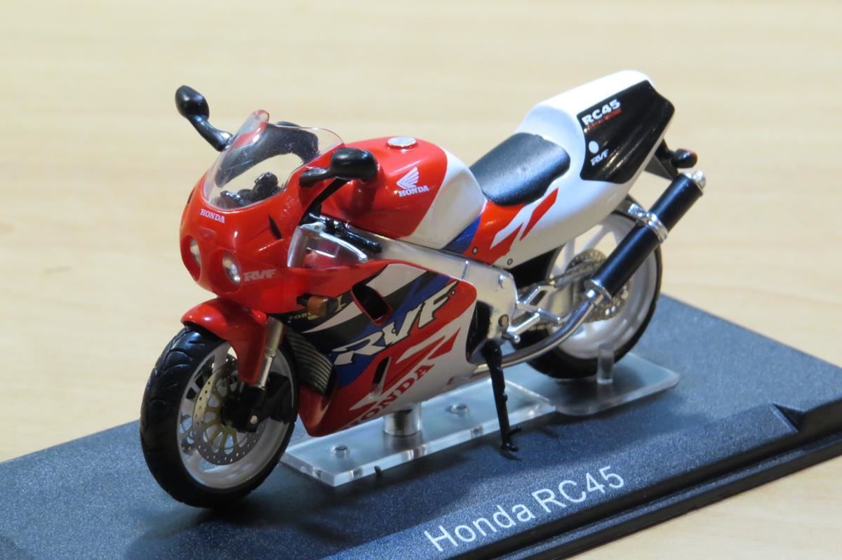 Honda RC45, RVF 1:24