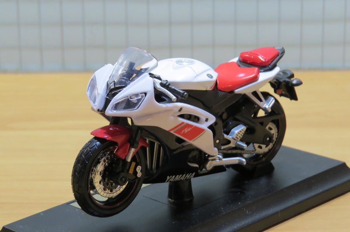 Yamaha YZF R6 1:18
