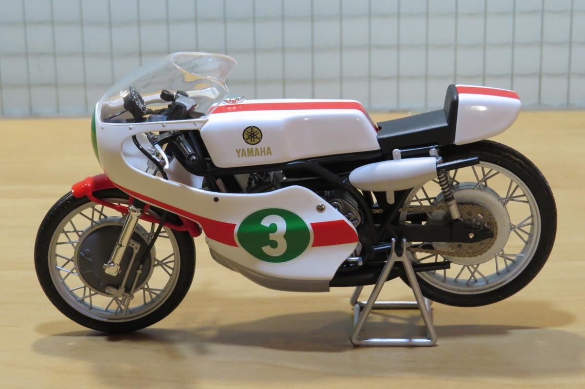 phil Read Yamaha RD05 1968 1:12