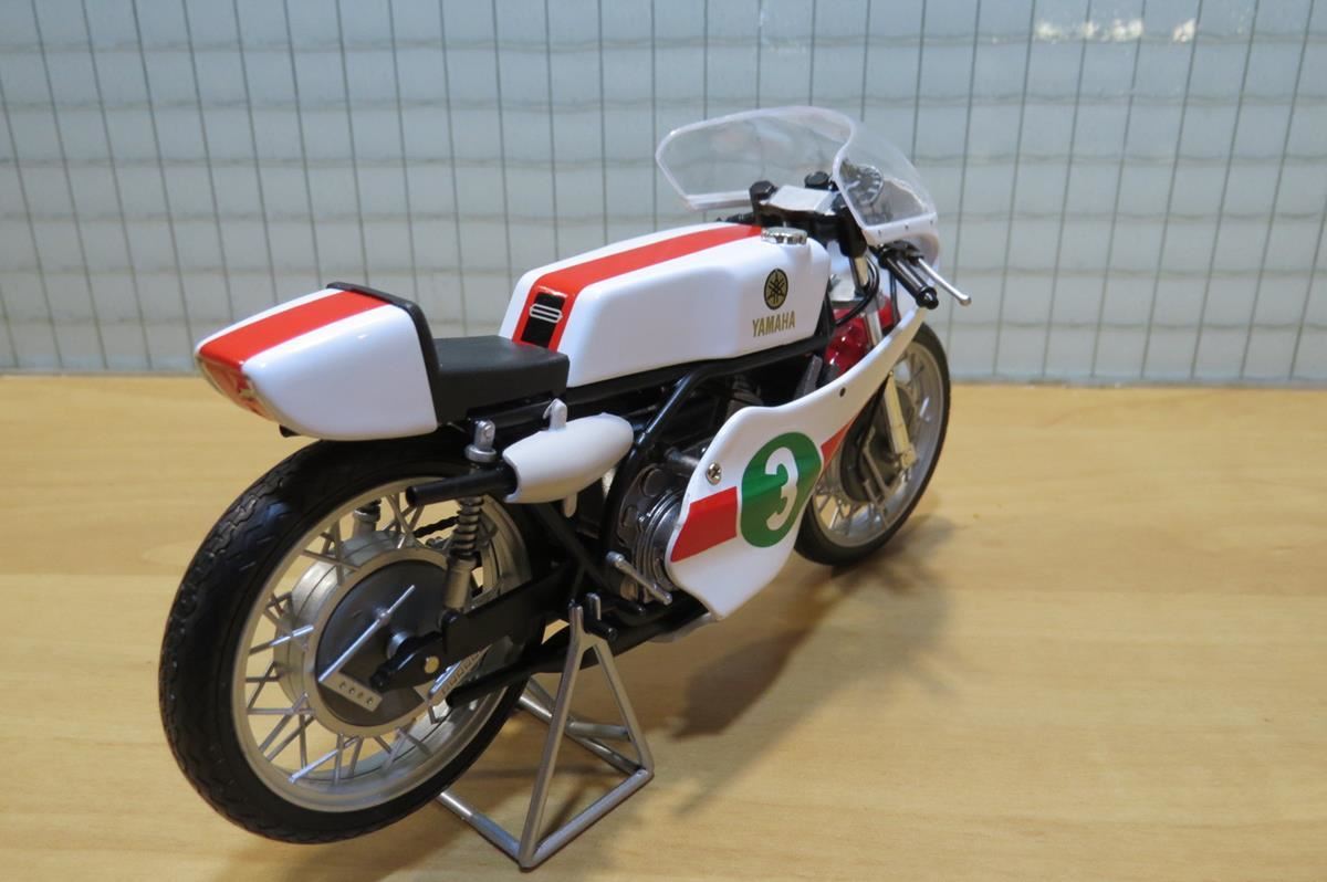 phil Read Yamaha RD05 1968 1:12