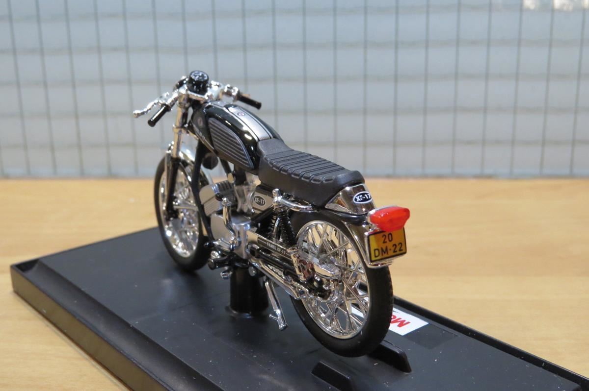Famel XF-17 met Zundapp blok 1:18