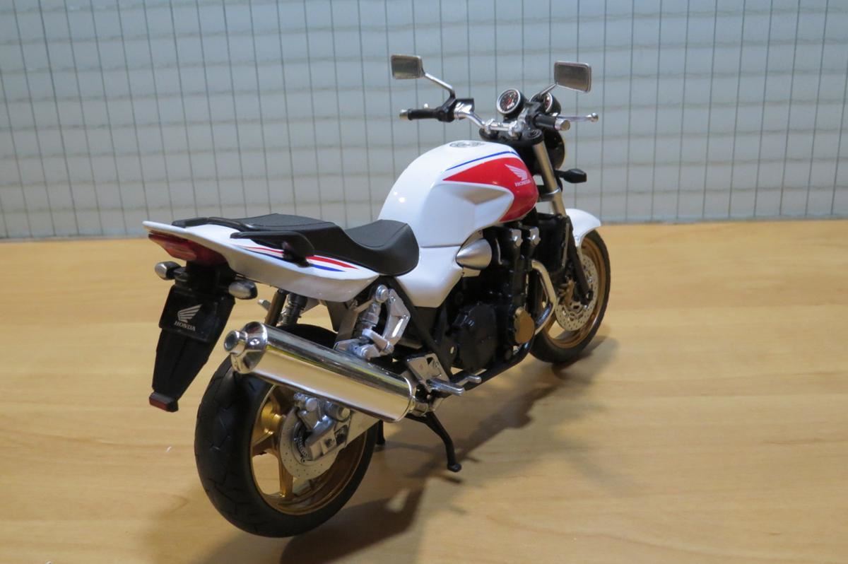 Honda CB1300 SF 1:12